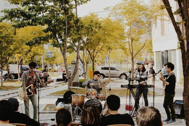 돌연한 출발 (The Abrupt Departure) :: maniadb.com