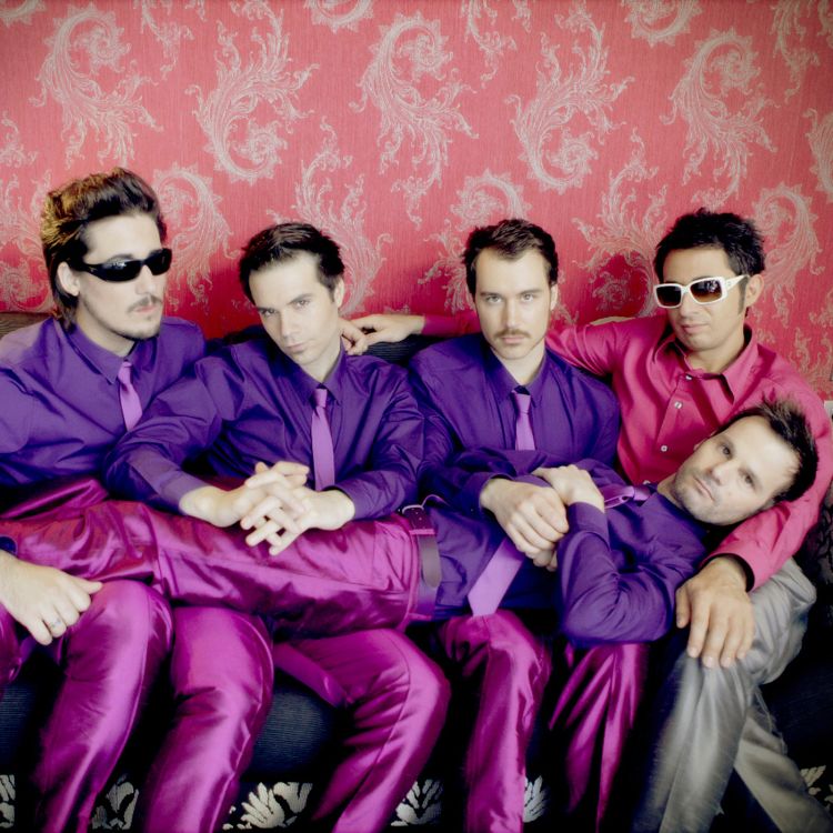 Berto & The Border Boys - Me lo tiro [single] (2011) :: maniadb.com