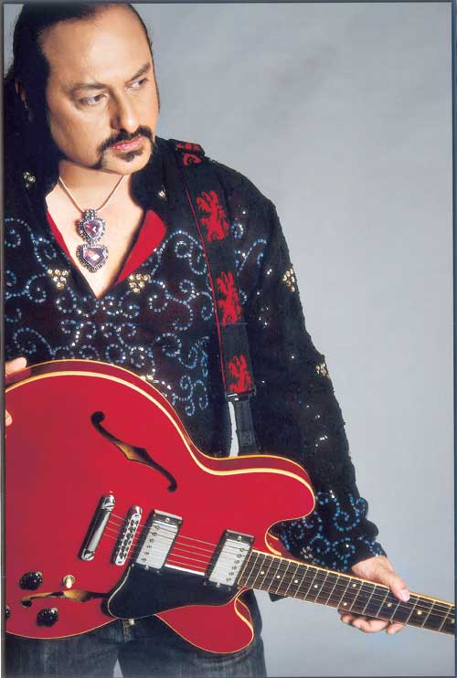 Lesle Lewis :: maniadb.com